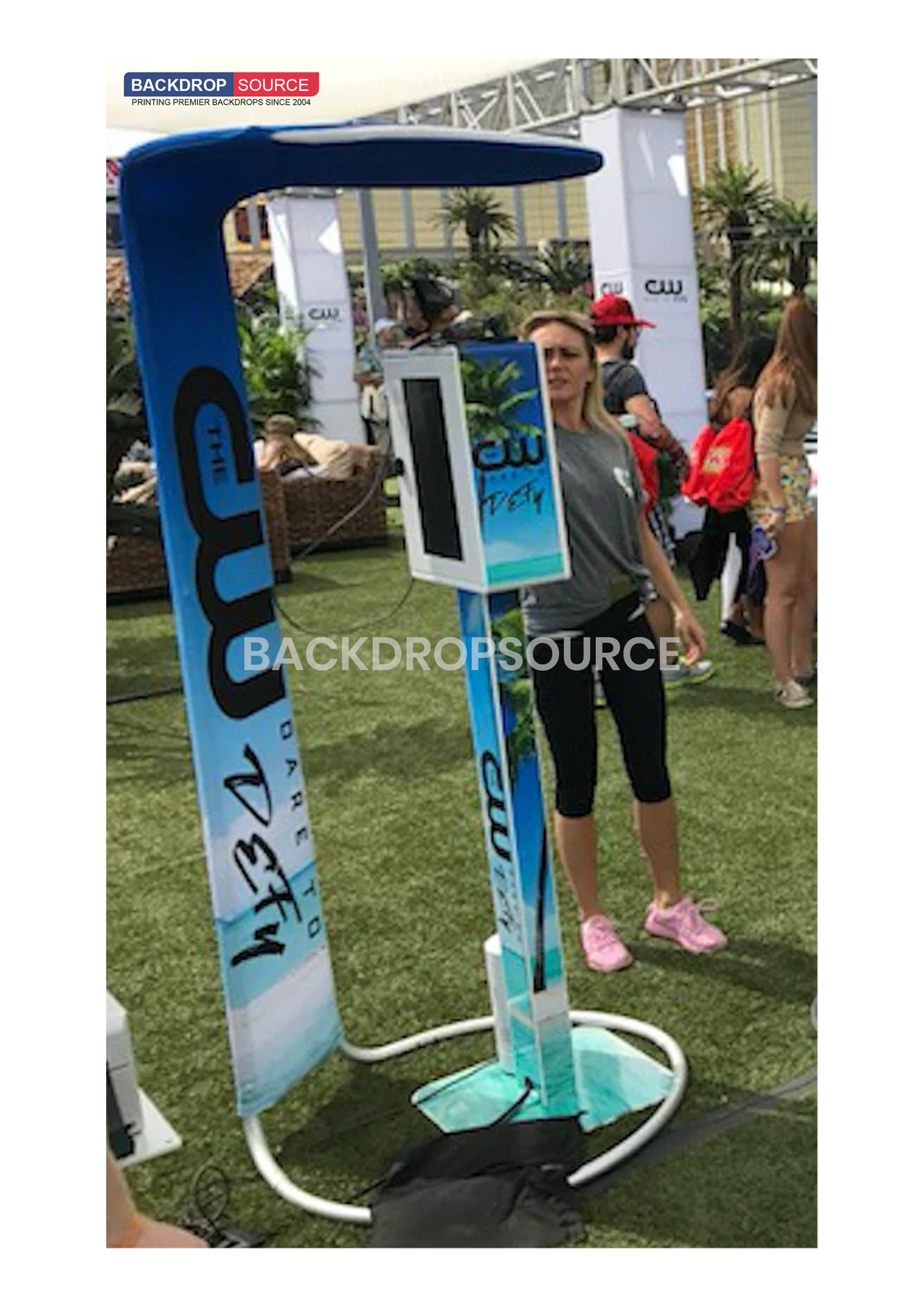 Product Showcase Promotion Media Wall Display | Exhibition Stand UAE ...